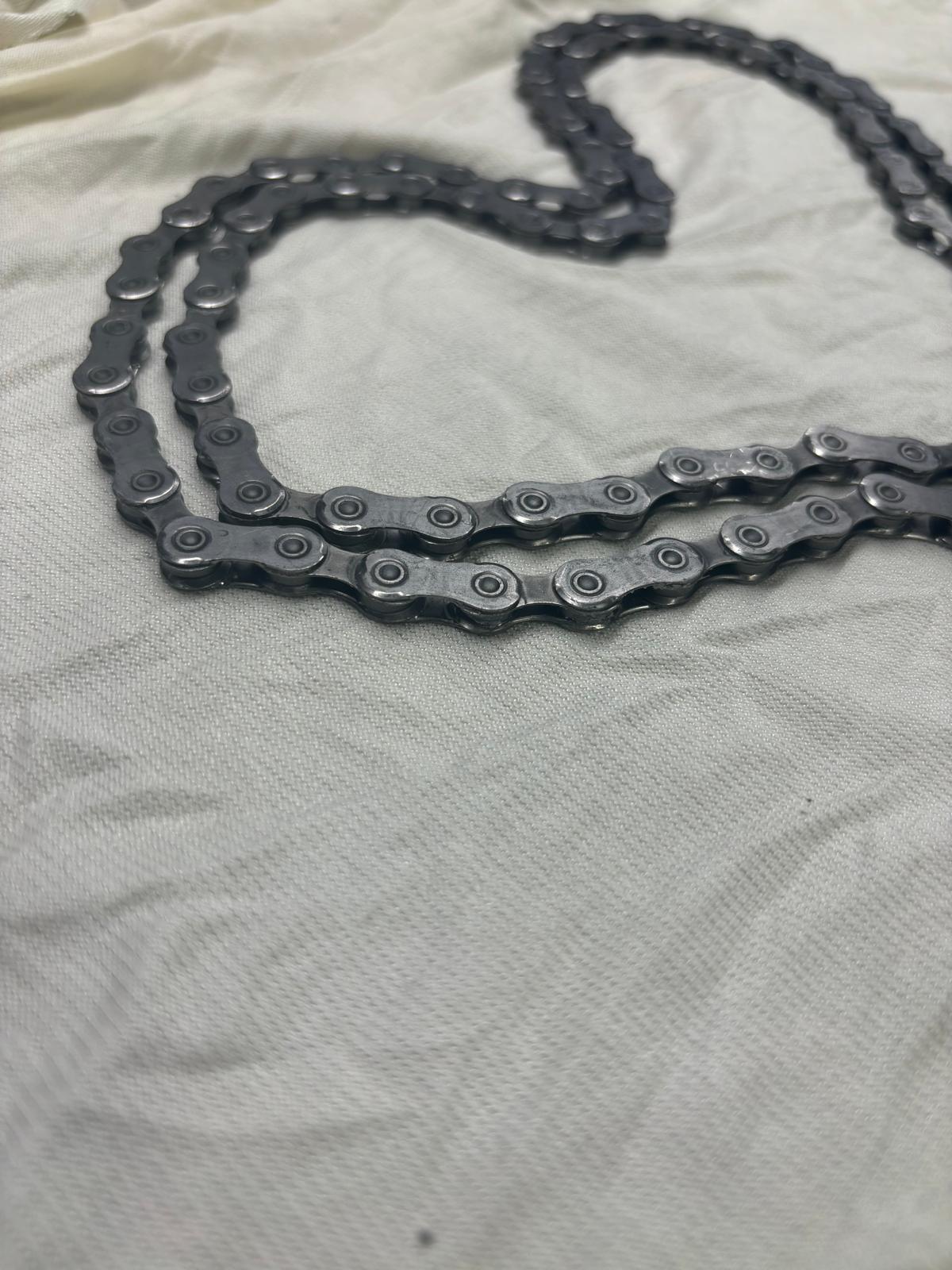 Ketten Pre-Waxed mit Silca Secret Chain Blend Hot Wax – CYCLE FACTORY